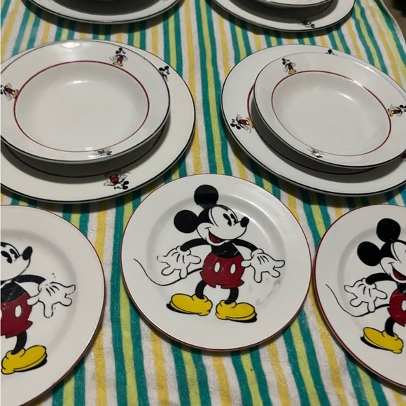 Disney | Dining | Rare Vintagemickey Mouse Dinnerware Set 1 Pieces ...